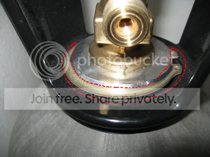 How do you remove CO2 cylinder tank handle? | The Planted Tank Forum